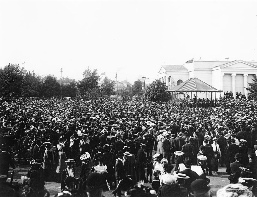 Band Stand Crowd, 1903 – CNE Heritage