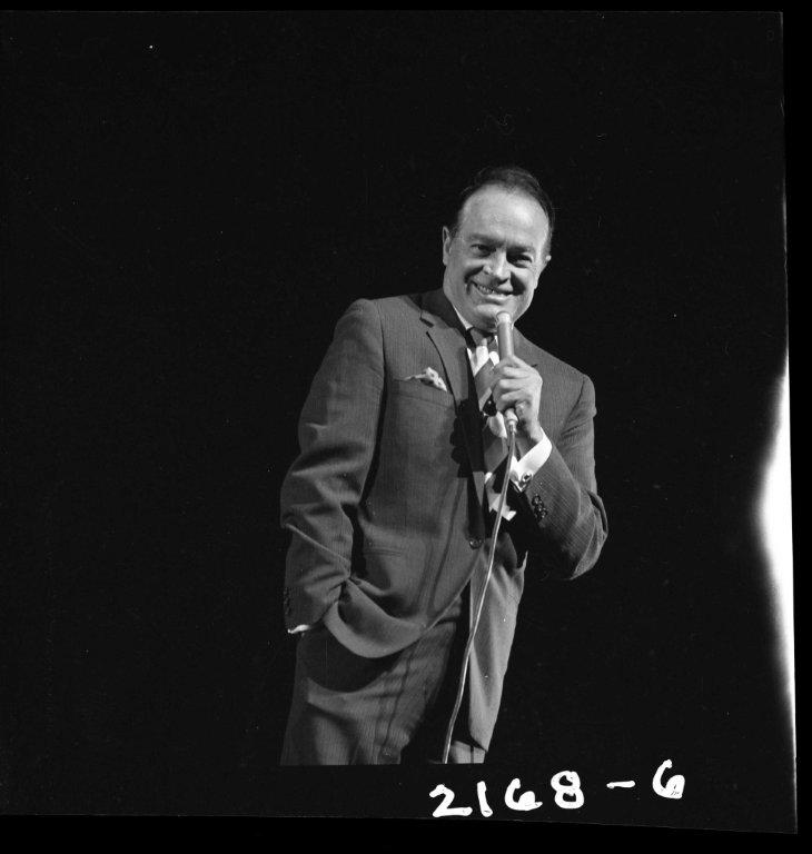 Bob Hope at the CNE Grand Stand, 1965 – CNE Heritage